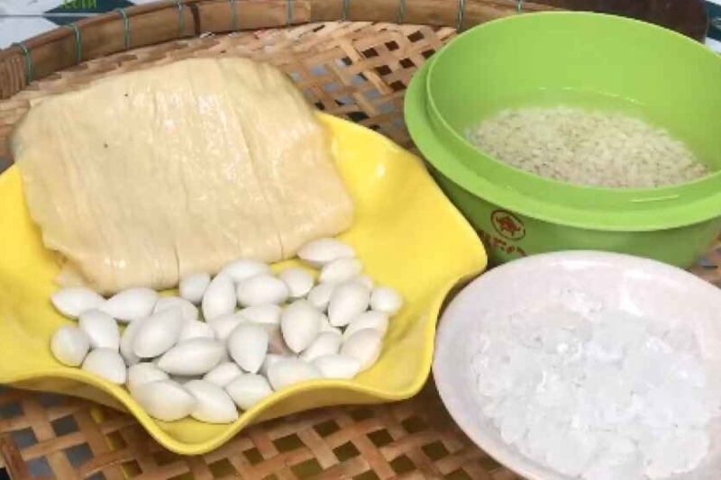 Cách nấu chè bo bo bạch quả tàu hủ ky thanh mát, bổ dưỡng