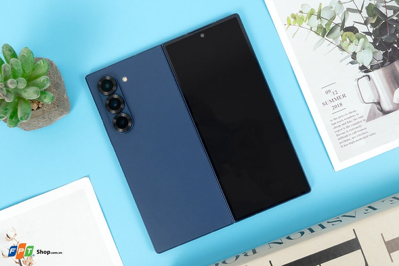 Top điện thoại gập đáng mua nhất trong năm 2024