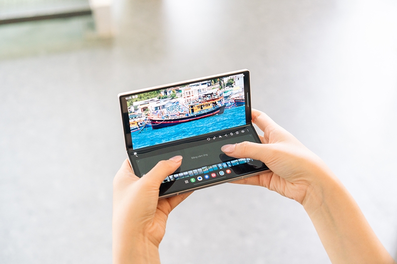 Flex Mode là gì? Khám phá tính năng độc đáo trên Galaxy Z series