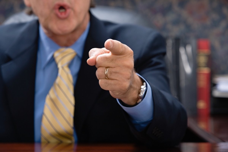 Go off là gì? Cách phân biệt nghĩa và sử dụng go off cho người học ...