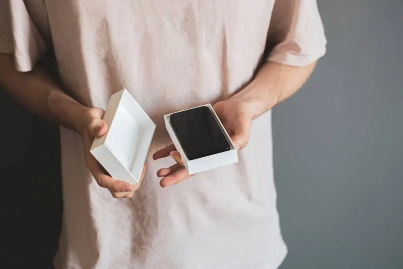 Hàng Apple Open Box là gì? Có khác gì so với máy mới không?