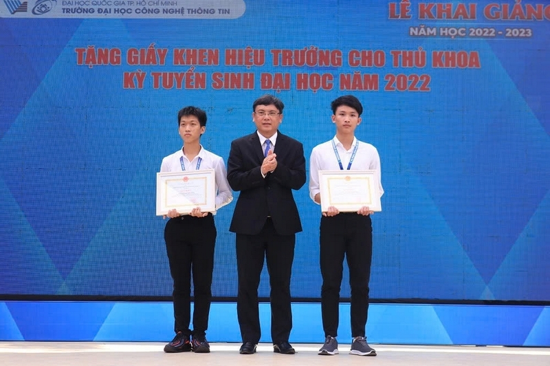 Học phí UIT 2025 và các chính sách hỗ trợ tài chính tại UIT