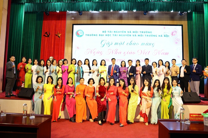 HUNRE là trường gì? Lịch sử hình thành và chất lượng đào tạo