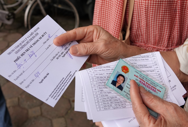 Hướng dẫn cách đăng ký làm thẻ xe buýt miễn phí online tại Hà Nội