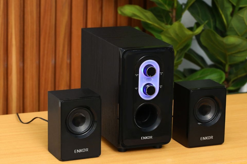 Loa Enkor của nước nào? Có nên mua loa Enkor để giải trí không?