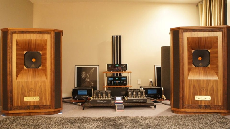 Loa Hi End là gì, hệ thống thường có những thiết bị chính nào?