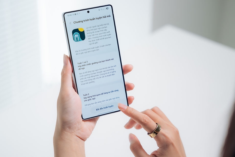 Một tuần trải nghiệm Galaxy Ring: Nhẹ như không đeo, nhỏ mà có võ