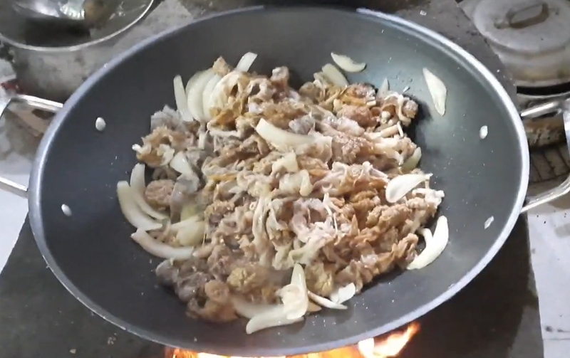 Bí quyết làm món nhau thai bò xào lá cách giòn ngon, bổ dưỡng