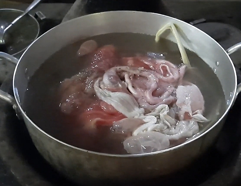 Bí quyết làm món nhau thai bò xào lá cách giòn ngon, bổ dưỡng