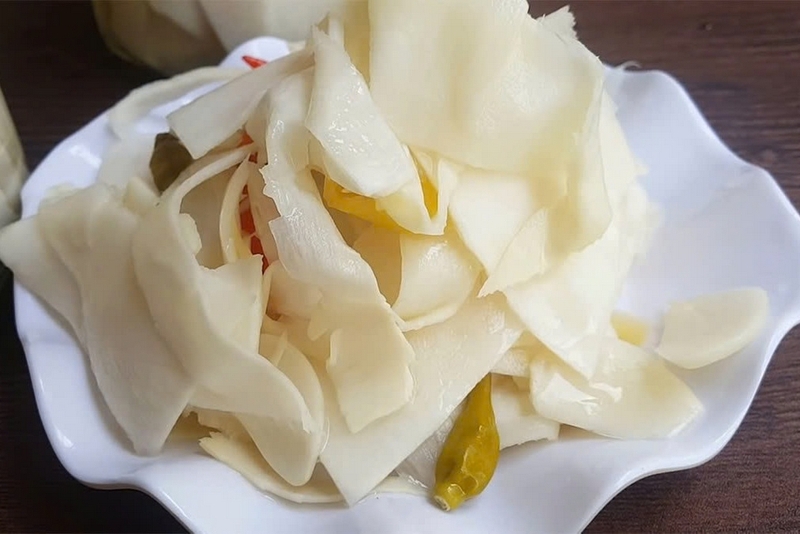 Cách làm nộm măng chua giòn ngon, đậm đà hương vị đơn giản, dễ thực hiện