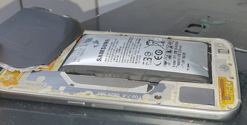 Bảng giá thay pin điện thoại Samsung cập nhật mới nhất năm 2026