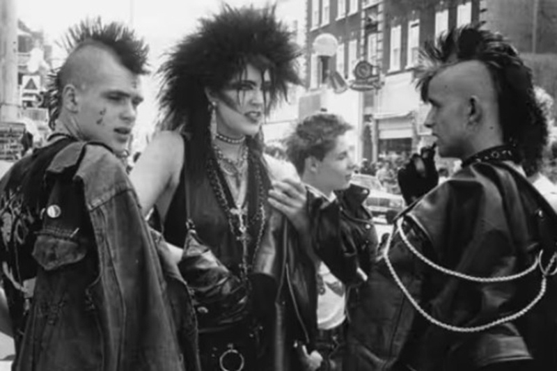Punk rock: Khi tiếng guitar trở thành biểu tượng thời trang tự do