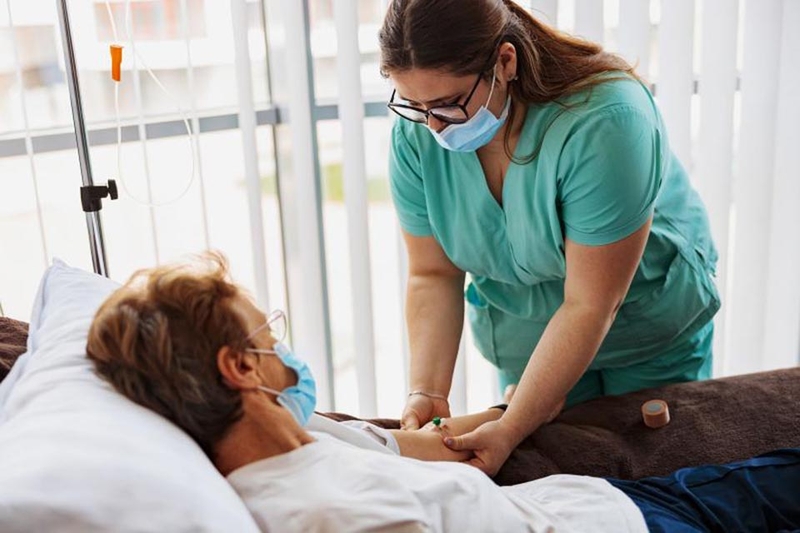 Registered Nurse là gì? Hành trình trở thành y tá chuyên nghiệp