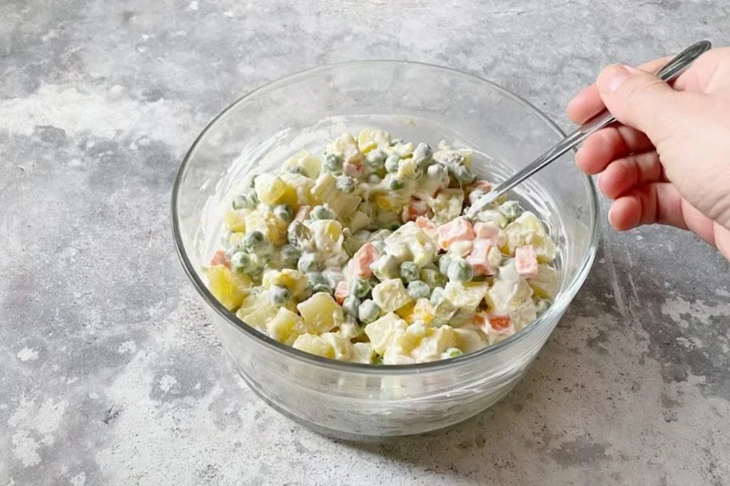 Salad Nga rau củ: Cách làm đơn giản, thơm ngon, chuẩn vị tại nhà