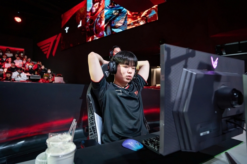 Smash T1: Tiểu sử, sự nghiệp và tương lai của xạ thủ trẻ tài năng LMHT