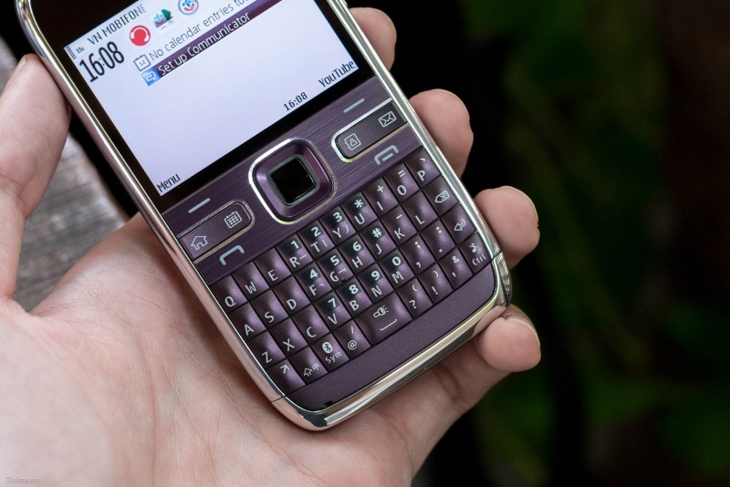 So sánh Nokia E63 và E72: Nhìn lại hai trong số những “huyền thoại” của ...