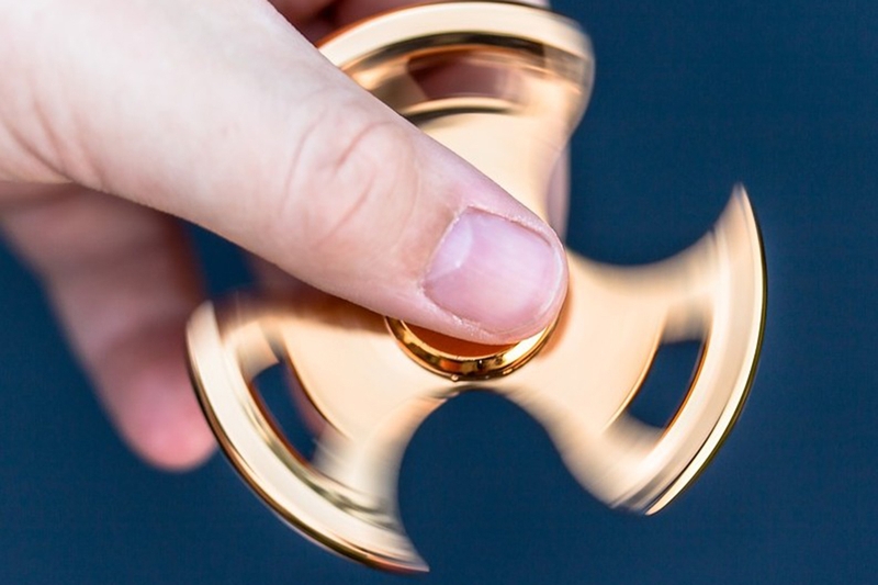 Spinner là gì? Đồ chơi giảm stress và xu hướng trên toàn cầu