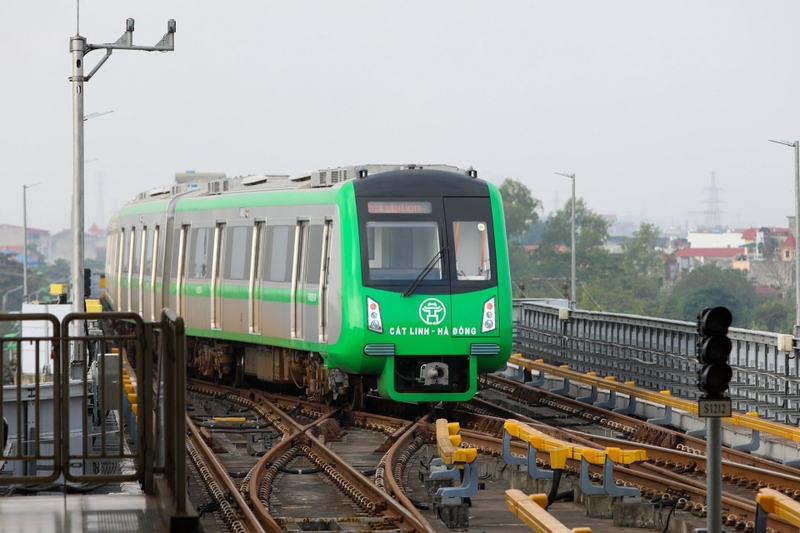 Tàu điện Cát Linh – Hà Đông lộ trình, giờ chạy và giá vé mới nhất