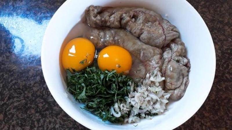 Mẹo làm món trứng cá chiên lá lốt ngon hết sẩy dành cho bạn