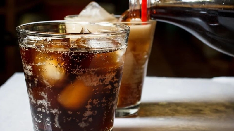Uống Coca có tốt không? Tìm hiểu lợi ích và tác hại của nước Coca
