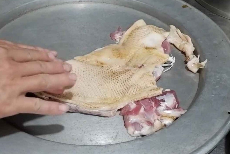 Thử ngay cách làm vịt xào rau má đổi gió cho cuối tuần này