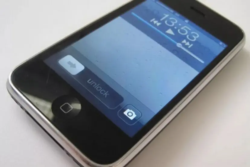 iPhone 3 ra đời năm nào? iPhone 3 có gì khác so với iPhone 3GS?