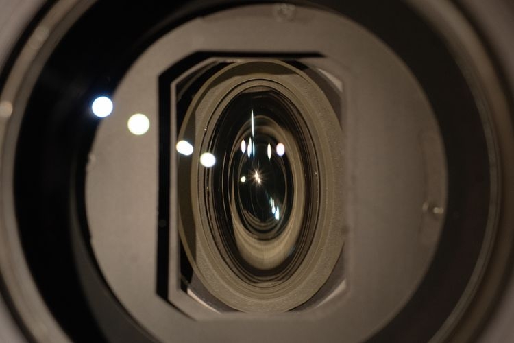 Anamorphic là gì? Yếu tố tạo nên sự đặc biệt của ống kính này