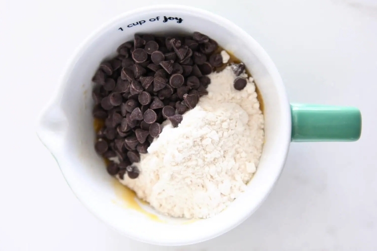 Lưu ngay 3 công thức làm bánh mug cake socola nhanh gọn