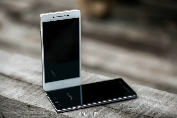 So sánh hai Smartphone Oppo Find R1 và HTC Desire 620G