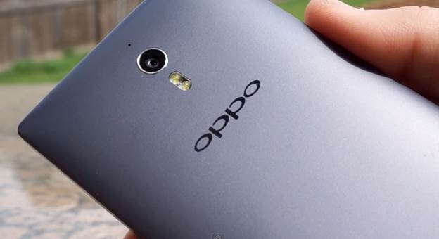 So sánh Oppo Find 7 và Motorola Droid Turbo: Về phần mềm, hiệu năng và camera