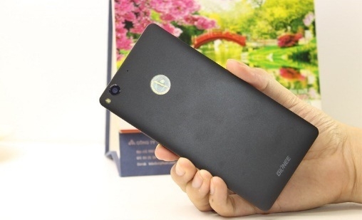 So sánh hiệu năng camera trên Gionee Elife E6 và Oppo Yoyo