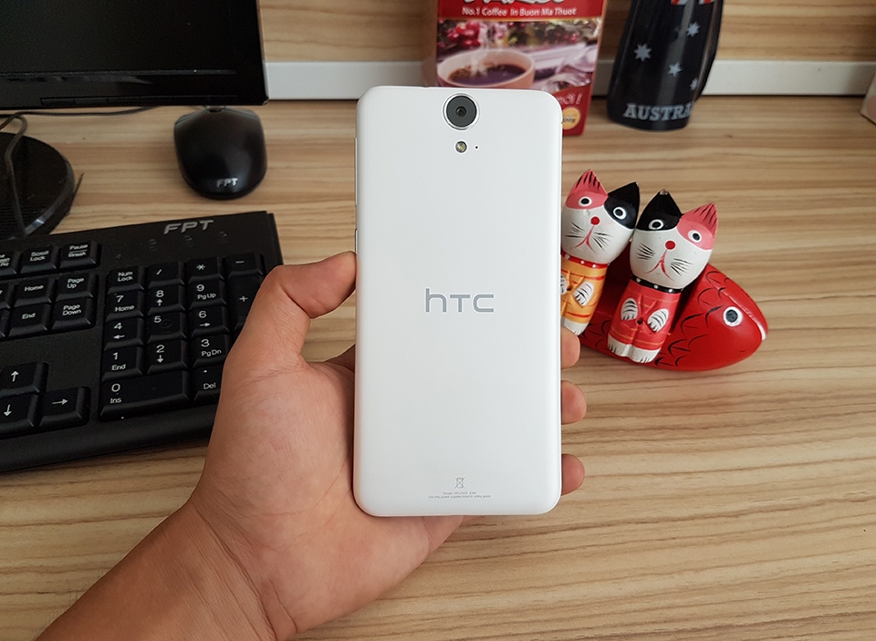 Trên tay HTC One E9 Dual SIM: Thiết kế trẻ trung, mỏng và nhẹ