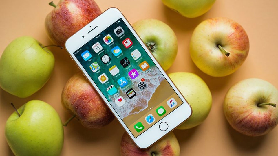 iPhone 8 Plus: Hình dáng cổ điển, công nghệ tương lai