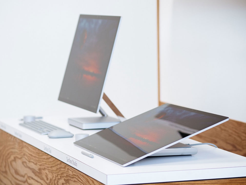 Microsoft Surface Studio có doanh số gấp 2 dự kiến