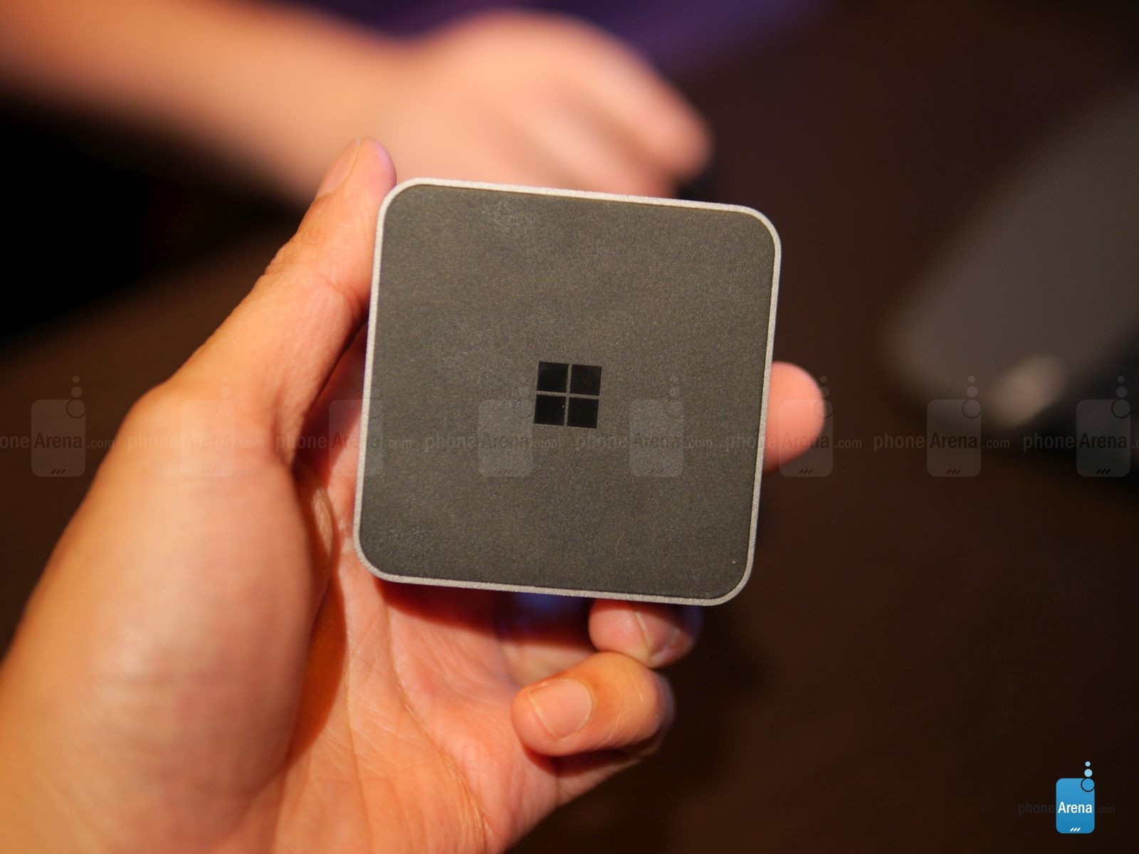 Thử nghiệm Windows Continuum với Microsoft Display Dock