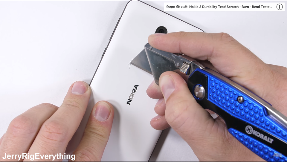 Video thử độ bền Nokia 2 và cái kết bất ngờ