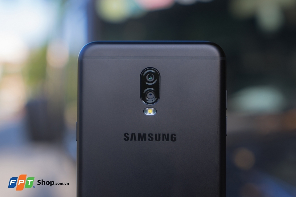 Chiêm ngưỡng 2 phiên bản màu sắc Galaxy J7 Plus