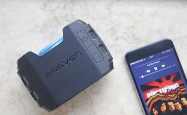 Sướng mắt với chiếc loa chống nước ở Việt Nam