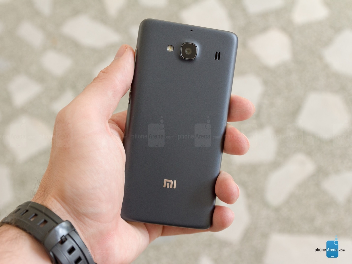 Đánh giá thiết kế và màn hình của Xiaomi Redmi 2