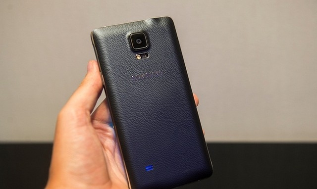 Trên tay Samsung Galaxy Note 4 chiếc điện thoại được mong đợi nhất IFA 2014