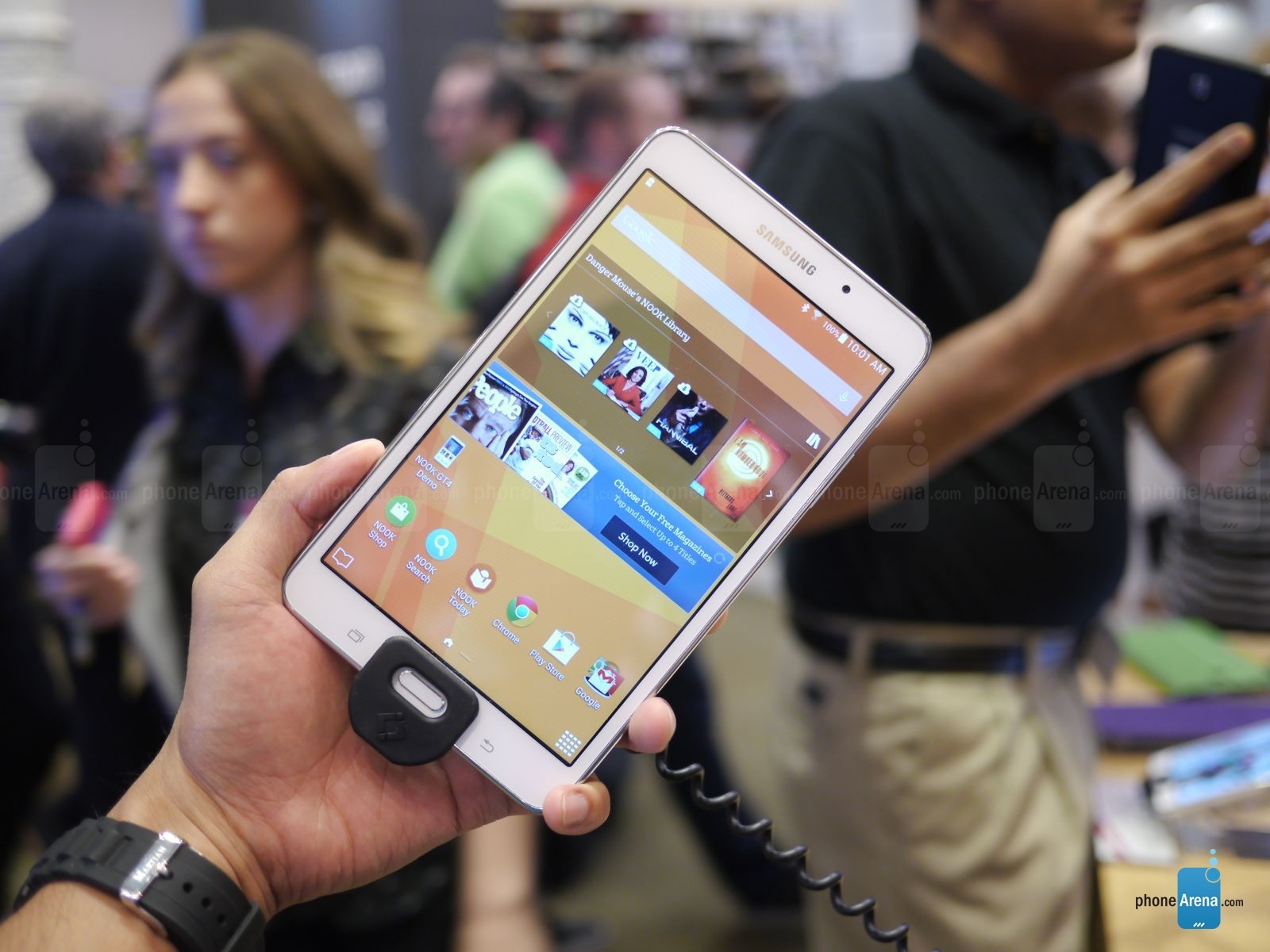 Ngắm nghía Samsung Galaxy Tabd 4 Nook