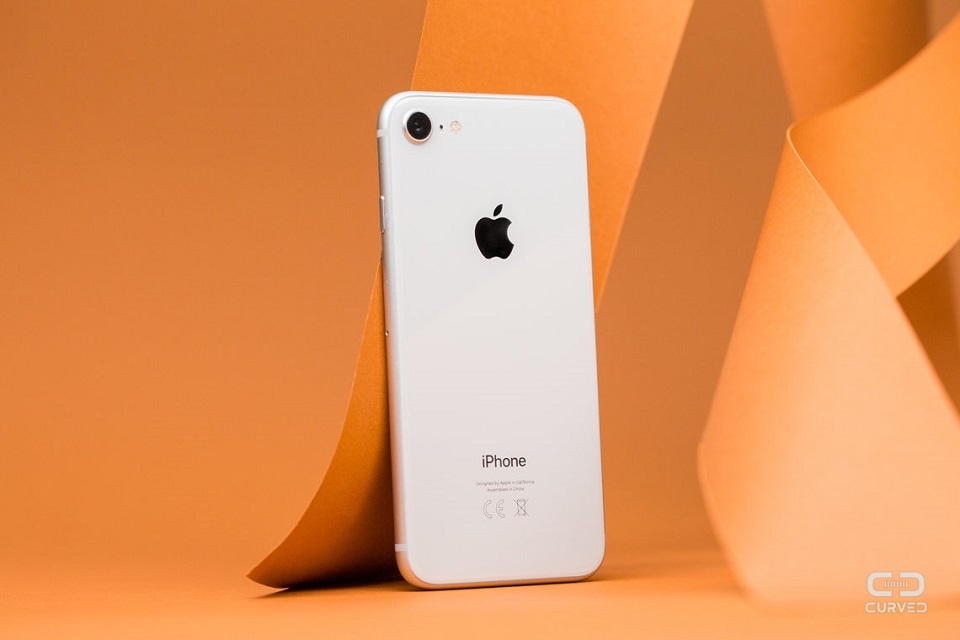 Không cần chờ iPhone SE2, iPhone 8 là smartphone nhỏ gọn tốt nhất
