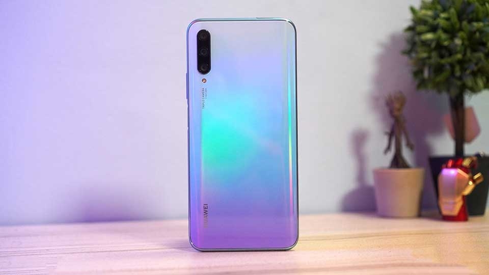 Trên tay Huawei Y9s: Cấu hình mạnh, giá phải chăng