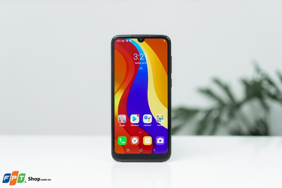 Trên tay Vsmart Star 4: Thiết kế đơn giản, nhỏ gọn, giá siêu rẻ