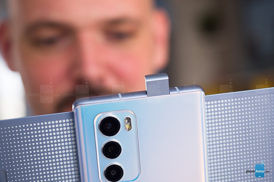 Trên tay LG Wing: Trải nghiệm smartphone theo cách hoàn toàn mới