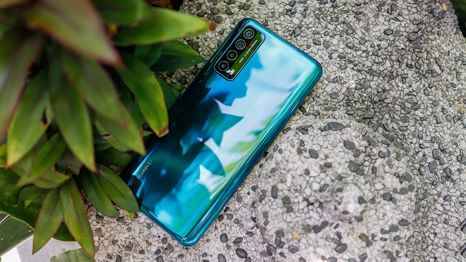 Trên tay Huawei Y7a: Kirin 710A, 4 camera 48MP, pin 5000 mAh