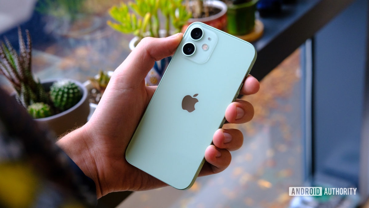 Đánh giá iPhone 12 Mini: Mọi thứ bạn cần biết, CHI TIẾT nhất