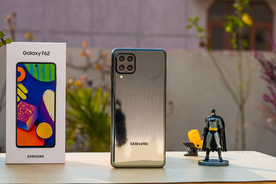 Trên tay Samsung Galaxy F62 với pin 7.000mAh, giá từ 7.6 triệu