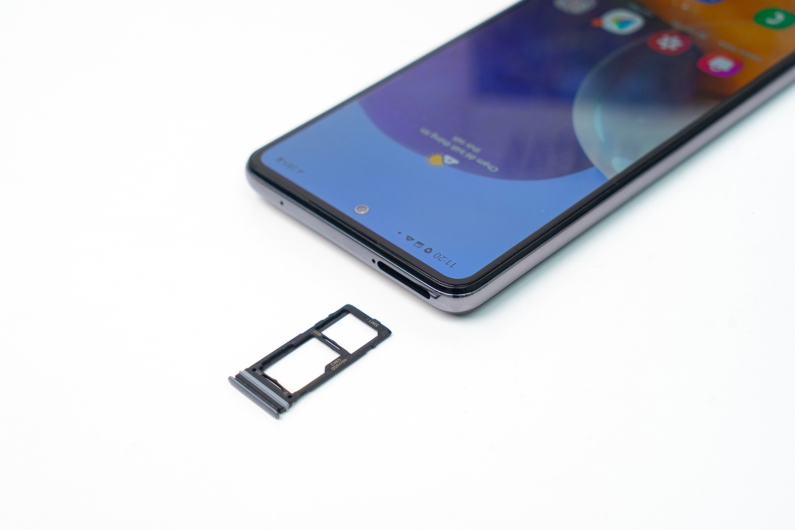 Trên tay và đánh giá Samsung A72: Phiên bản cao cấp nhất
