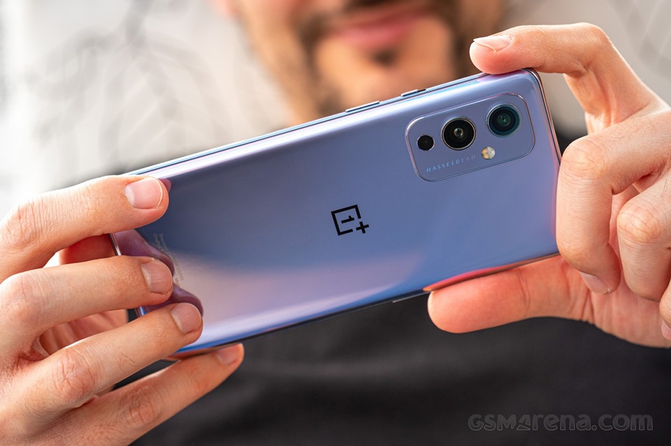 Trên tay OnePlus 9: Khắc phục được điểm yếu từ thế hệ trước
